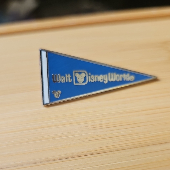 Disney | Accessories | Disney Pin Banner Pennant Walt Disney World ...